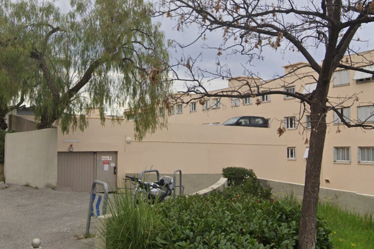 Réservation et location parking Avenue jean aicard - Saint Laurent du ...